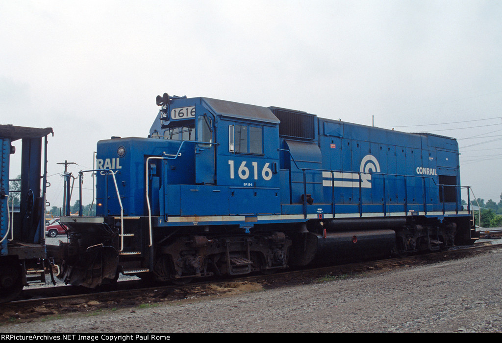 CR 1616, EMD GP15-1, at Hawthorne Yard
